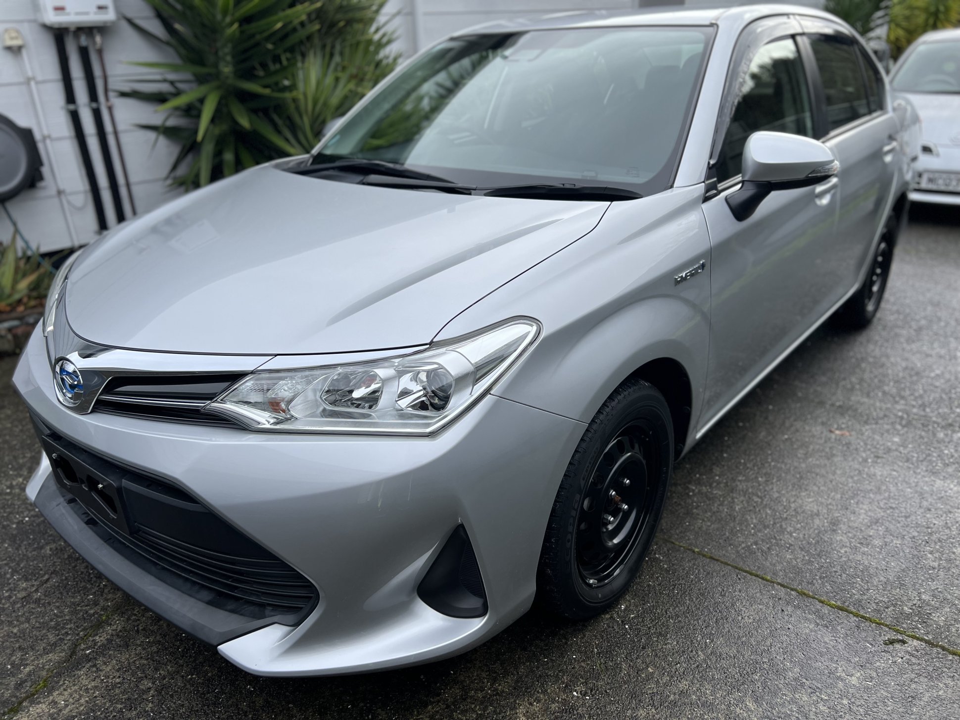 Divine Cars - Products details | Toyota Corolla Axio Hybrid 2017