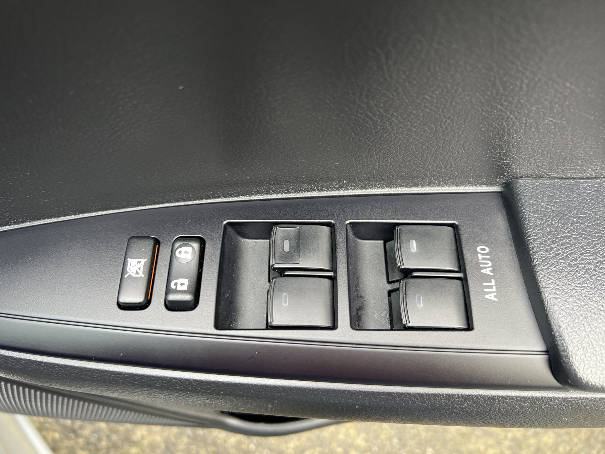 Divine Cars - Products details | Toyota Corolla Axio Hybrid 2017