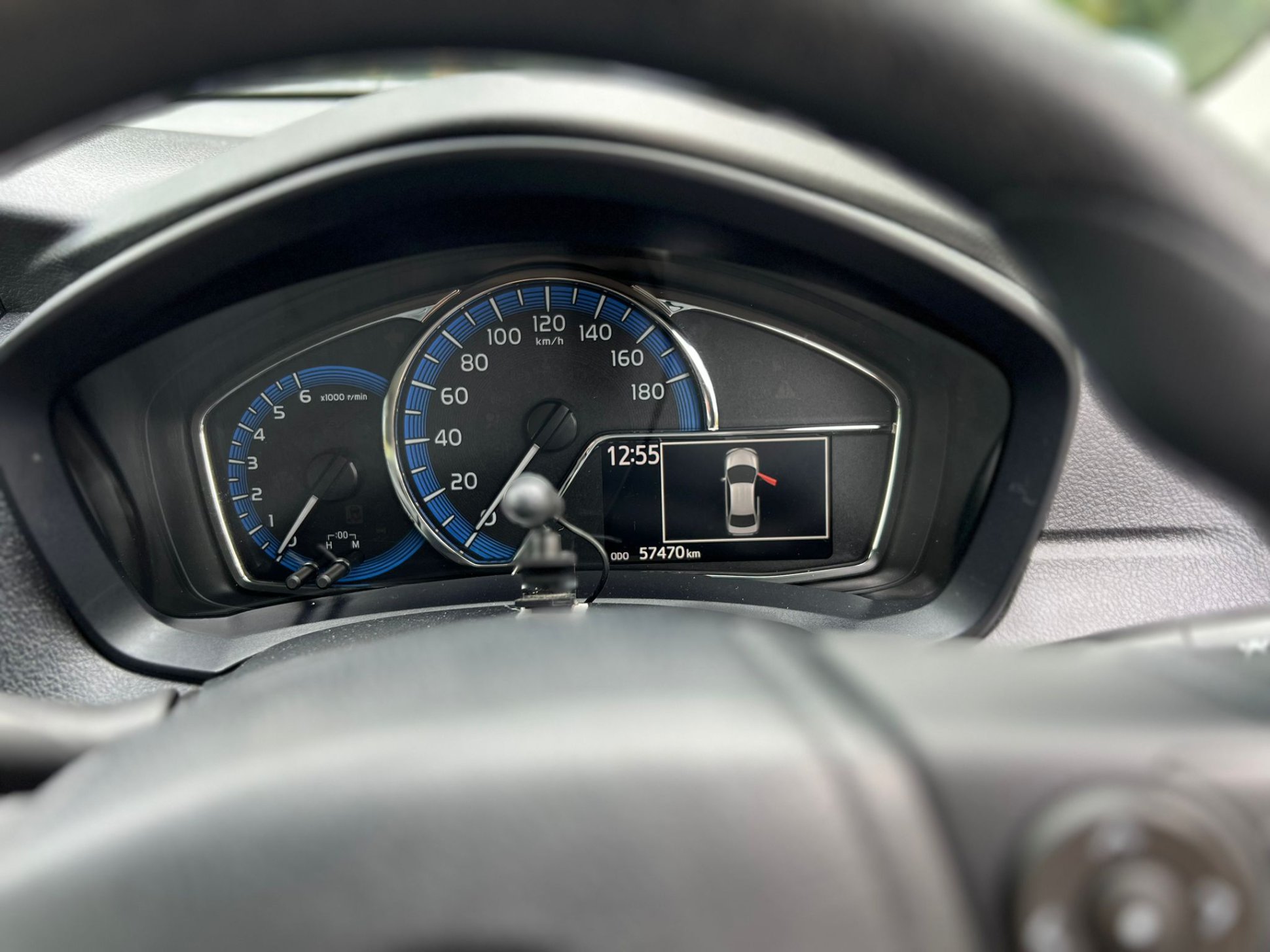 Divine Cars - Products details | Toyota Corolla Axio Hybrid 2017