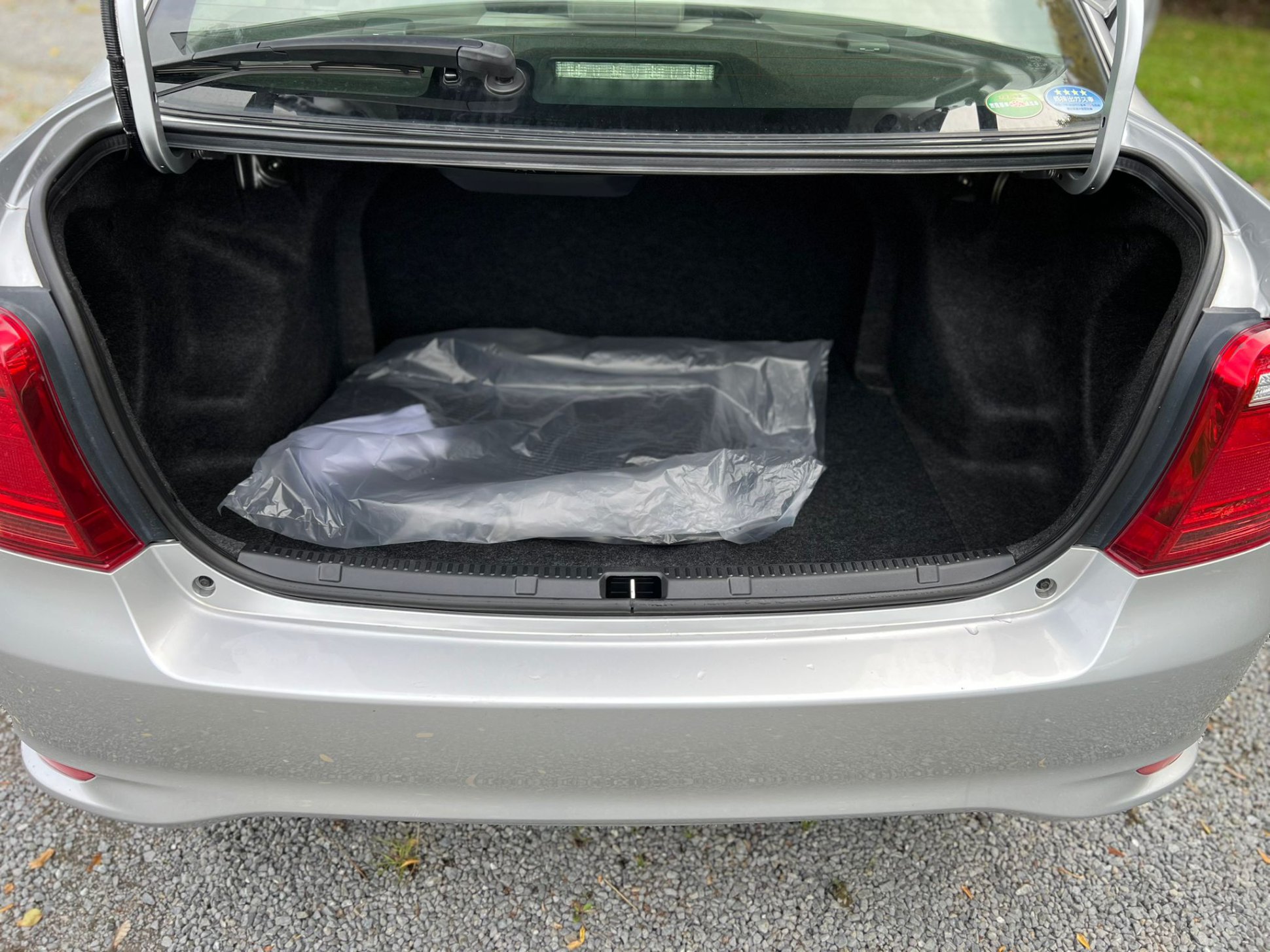 Divine Cars - Products details | Toyota Corolla Axio Hybrid 2017