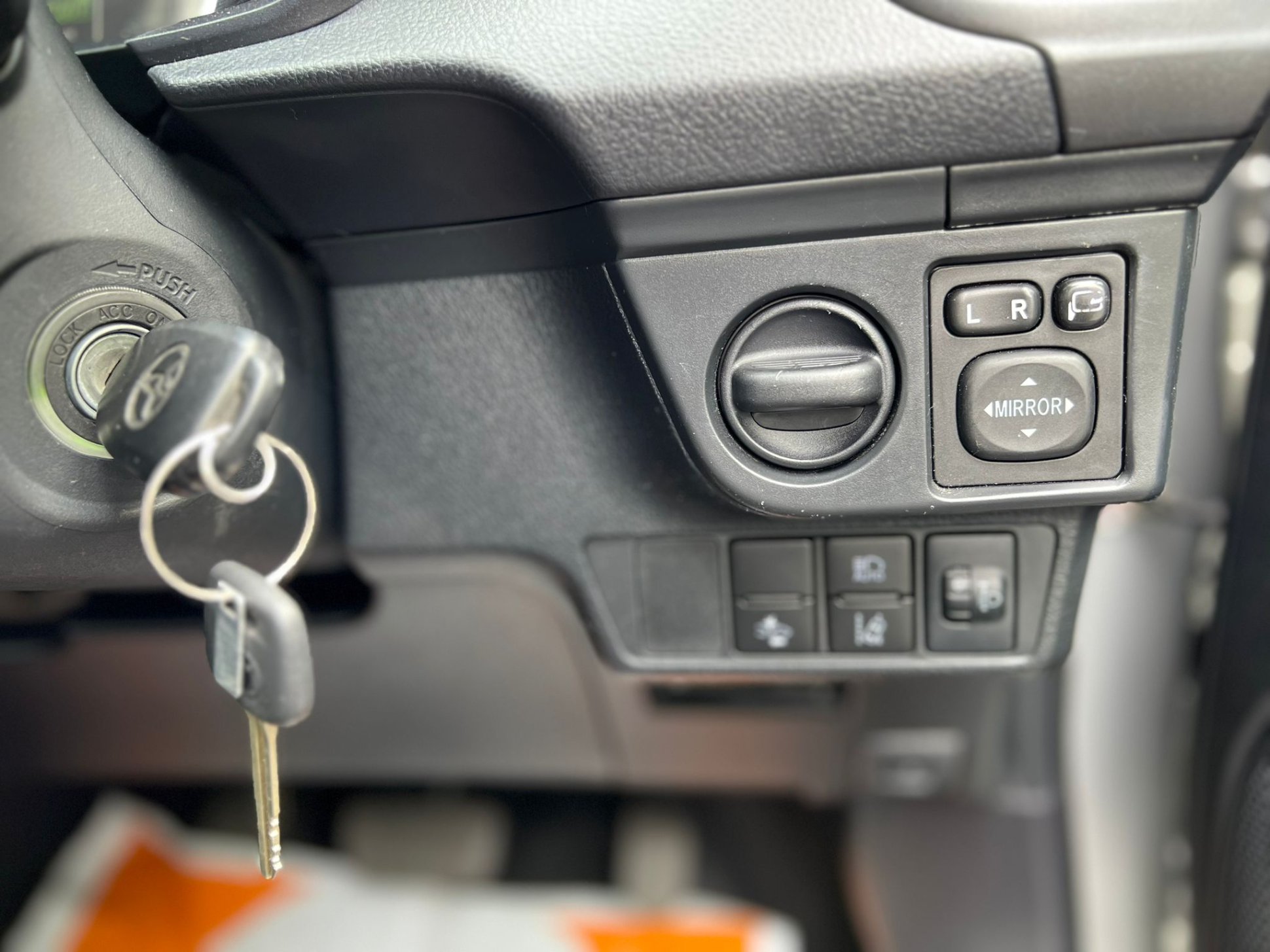 Divine Cars - Products details | Toyota Corolla Axio Hybrid 2017